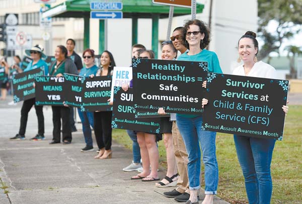 Standing for survivors | News, Sports, Jobs - Maui News